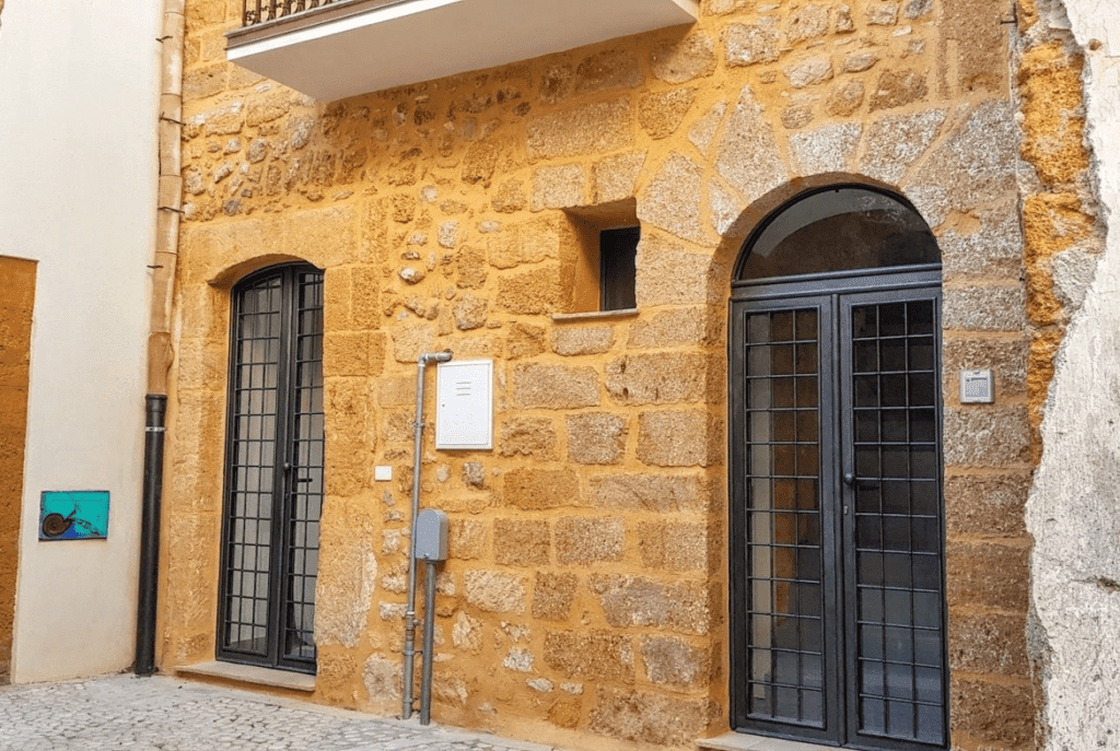 1 Euro Houses in Italy Before and After. Amazing